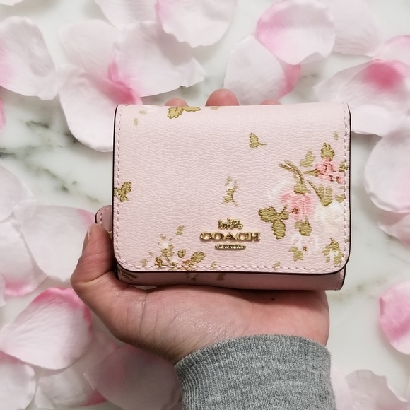 Coach | Bags | New Coach Rose Bouquet Trifold Wallet In Pink | Poshmark